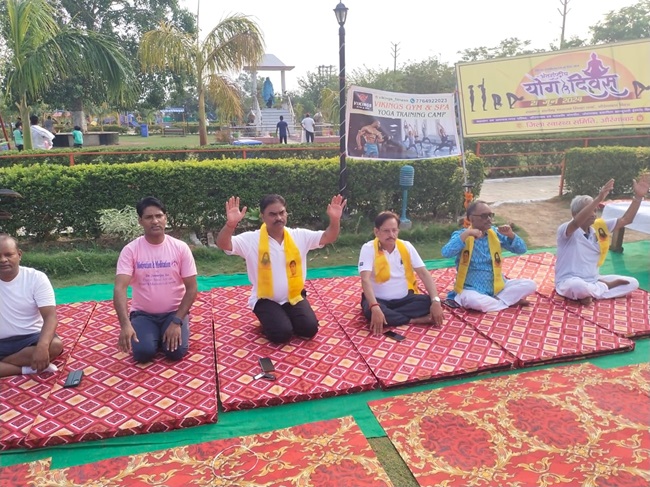 Yoga Day 2024 In Bihar Live योग करते दिखे नित्यानंद राय और ललन सिंह